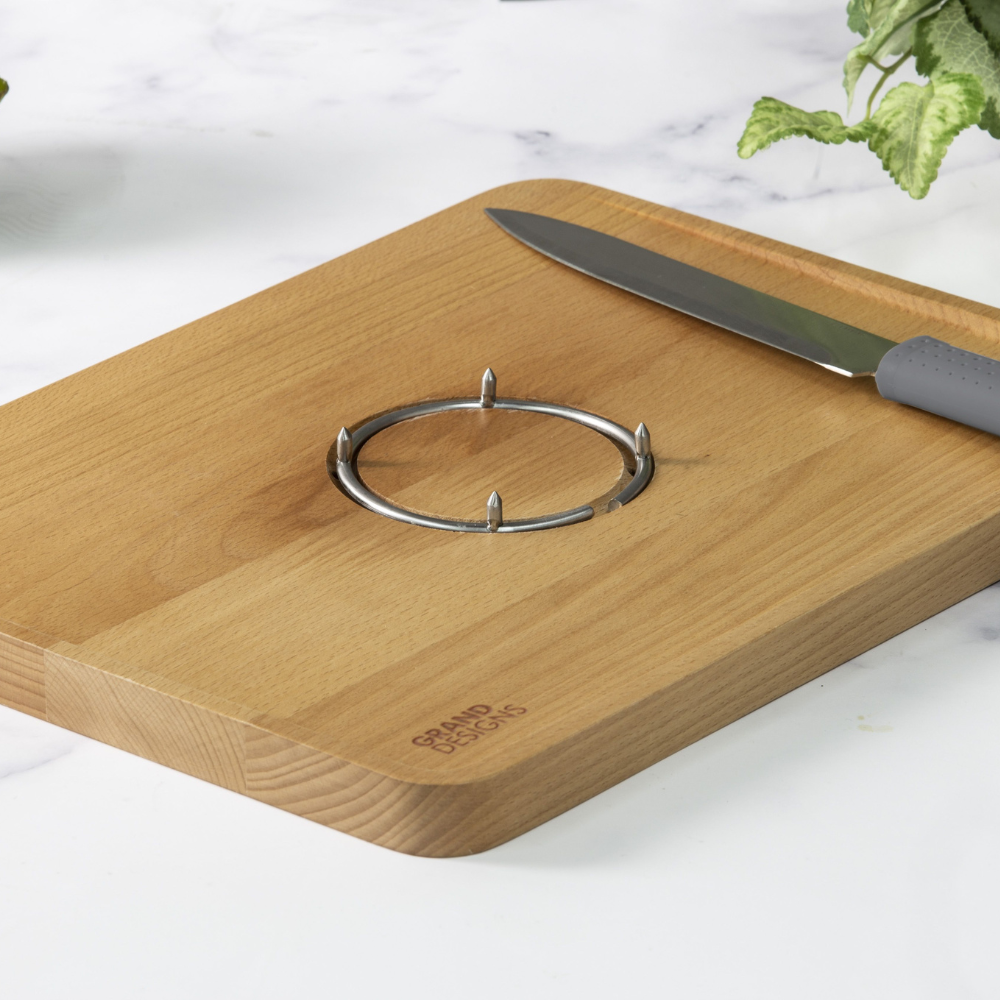 Beechwood Spiked Carving Board – Coast Store